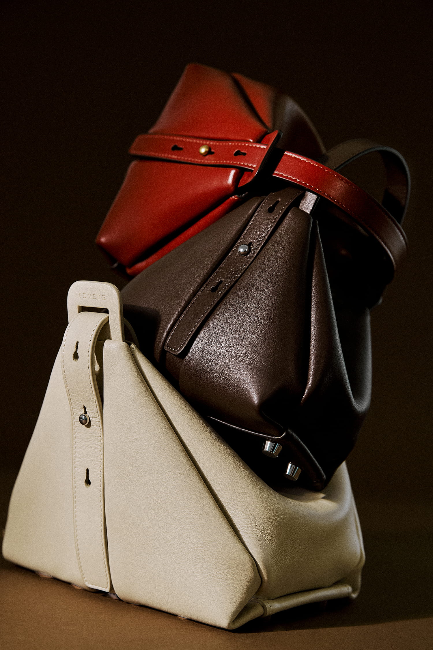 Advene | A Handbag That Stands for More