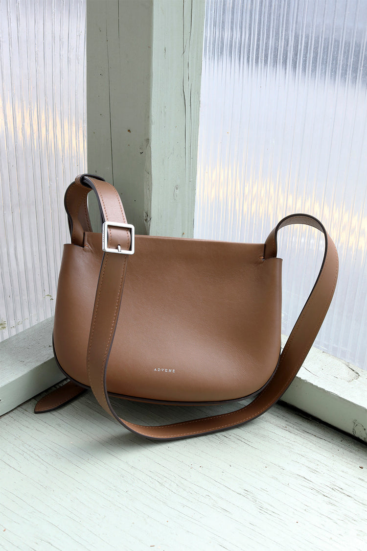 Advene | A Handbag That Stands for More