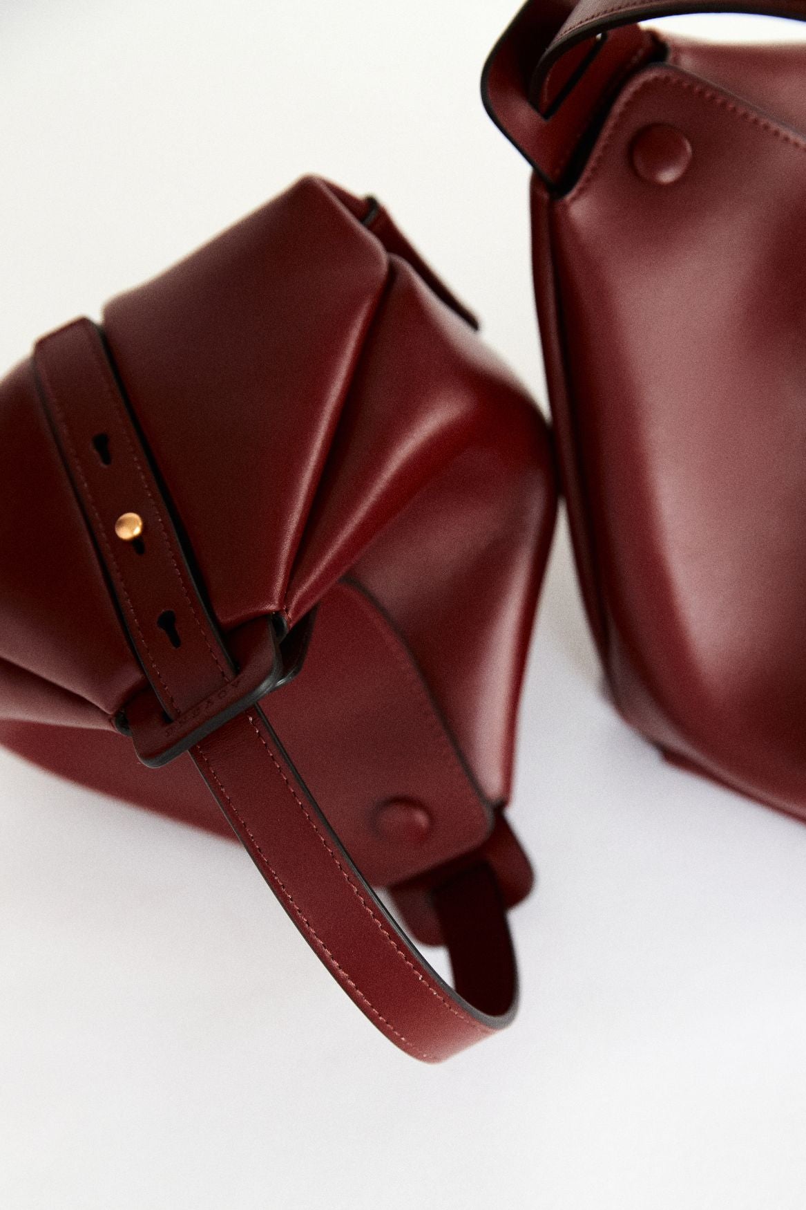 Advene | The Age Bag | Black